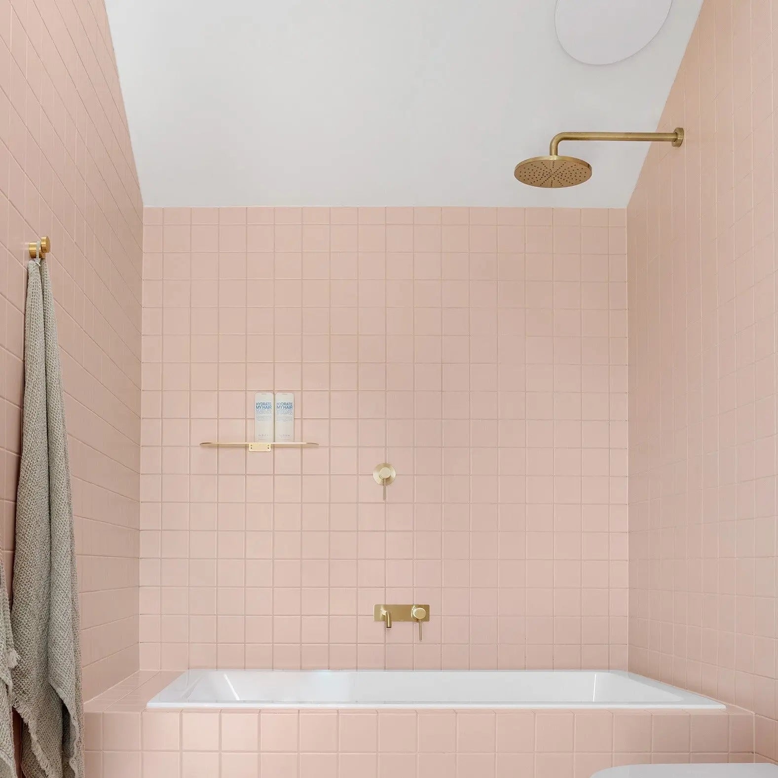 Vivid Shower Rose 230mm Round – Art Bathrooms